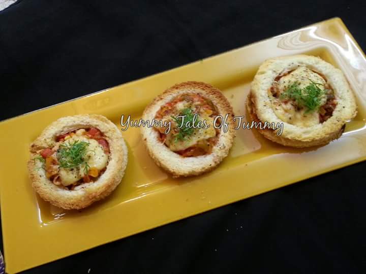 Bread Cheesy Discs Recipe - Yummy tales of tummy