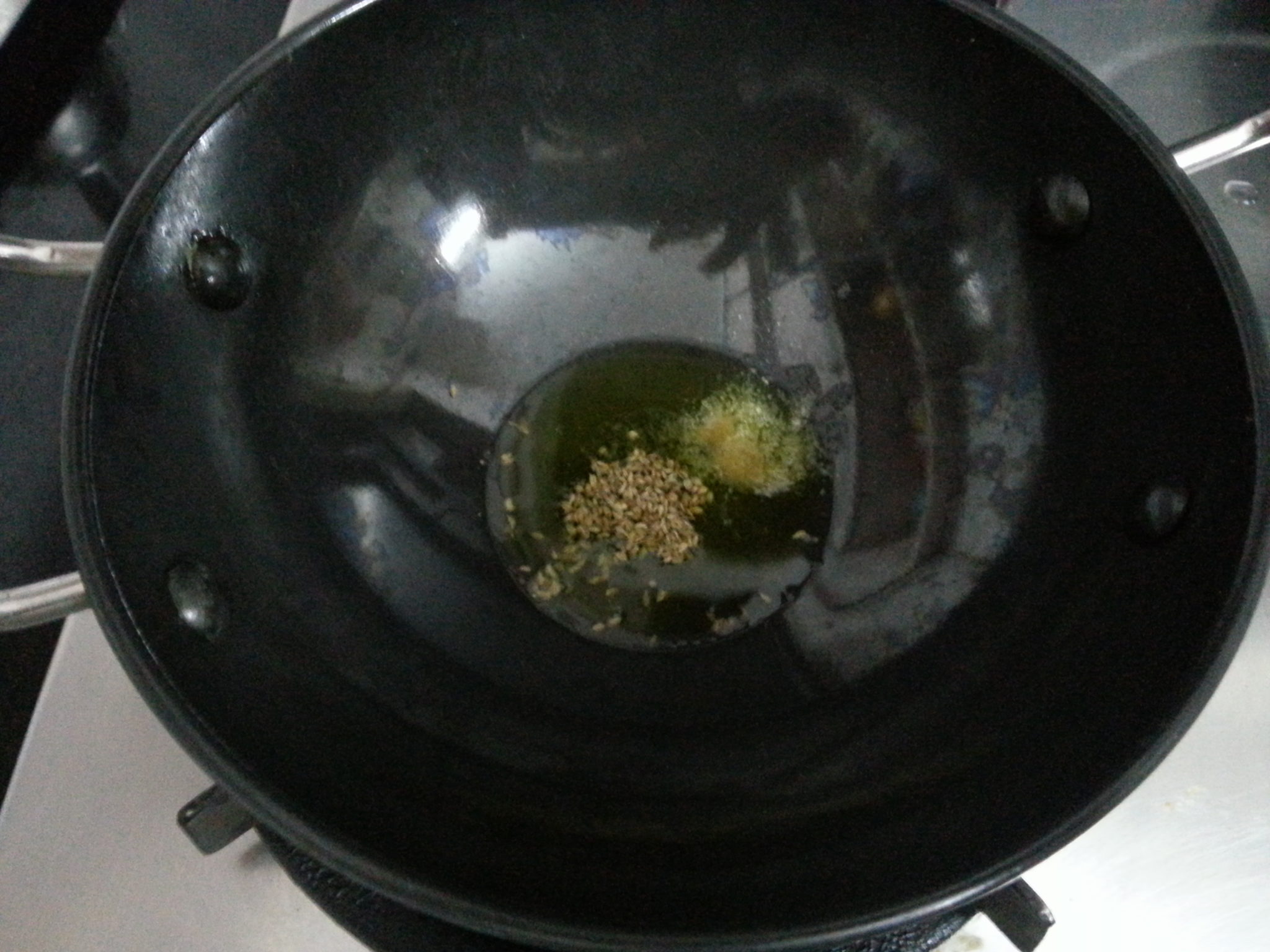 Mooli ke Parathe with a twist | Radish Paratha - Yummy tales of tummy