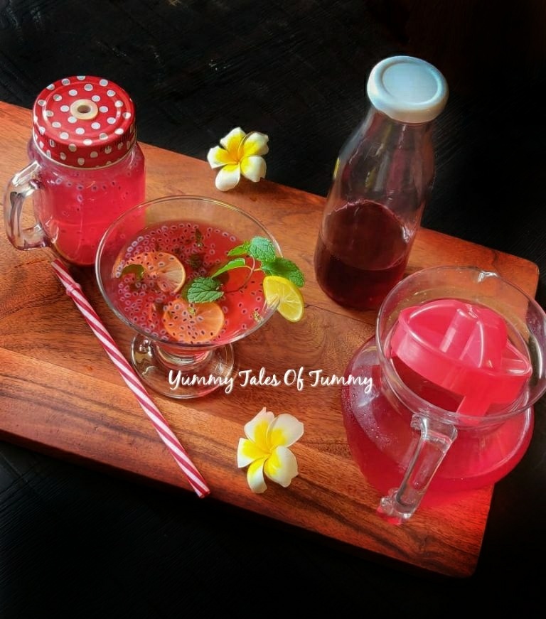Rooh afza Lemonade | Rooh afza lemon sharbat - Yummy tales of tummy