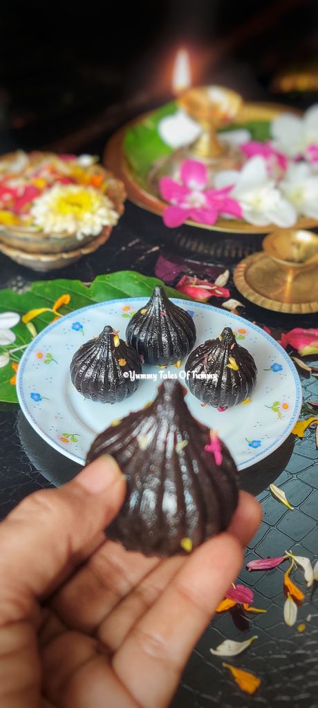 No cook Instant 3 Ingredient Modak Recipe - Yummy tales of tummy