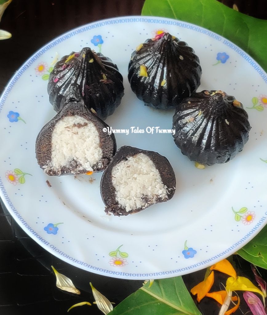 No cook Instant 3 Ingredient Modak Recipe - Yummy tales of tummy