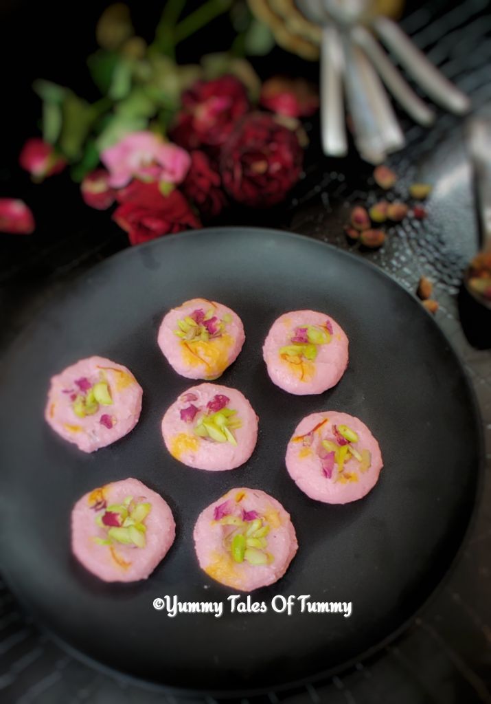 Bengali Rose Gulkand Sandesh (Sondesh) - Yummy tales of tummy