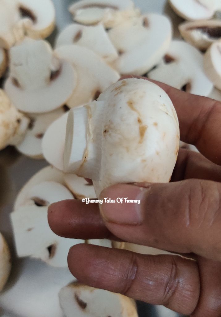 Mushroom Do Pyaza | Khumb Do Pyaza | Mushroom and Onions curry - Yummy ...