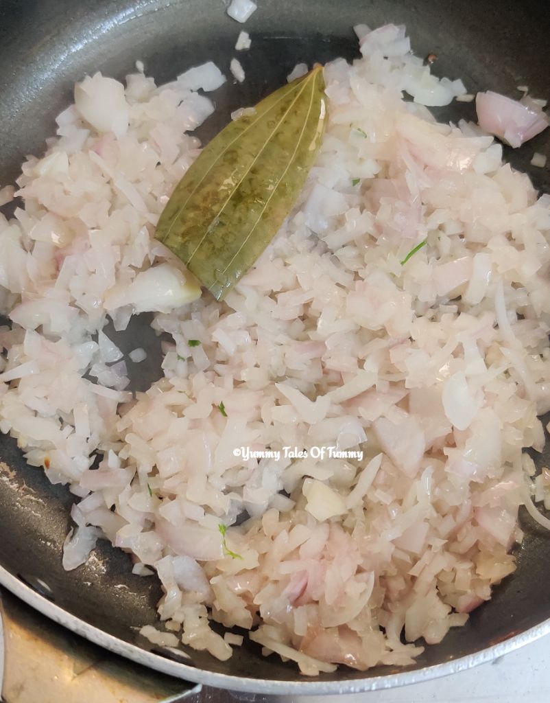 Mushroom Do Pyaza | Khumb Do Pyaza | Mushroom and Onions curry - Yummy ...