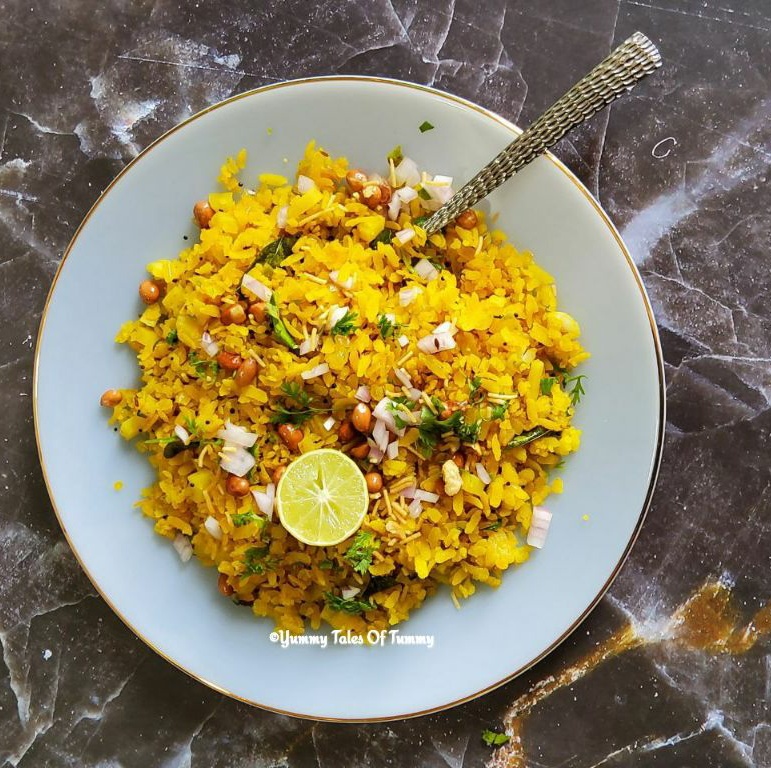 How to make soft fluffy Poha | Kanda Batata Poha - Yummy tales of tummy