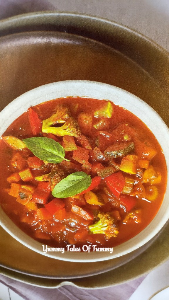Easy Vegetable Stew Recipe (Vegan) - Yummy tales of tummy