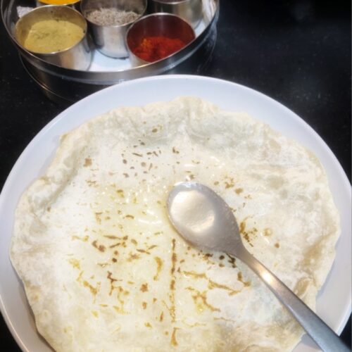 How to make Jowar Roti (Sorghum flour flatbread) - Yummy tales of tummy